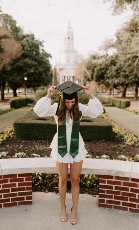 Stylish Graduation Outfit Ideas for a Memorable Commencement | Get ...