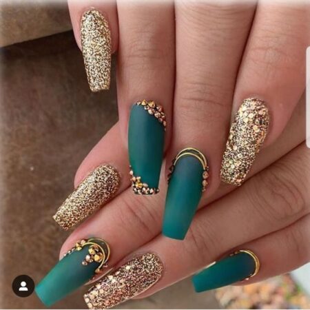 20 Trendy Graduation Nail Ideas to Flaunt Your Achievements