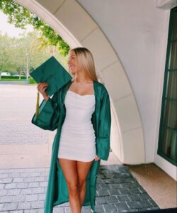Stylish Graduation Outfit Ideas for a Memorable Commencement | Get ...