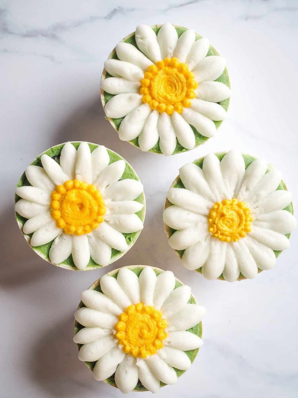 The Cutest Daisy Cupcakes Easy to Make