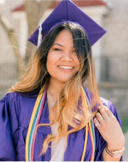 16 Trendy Hairstyles To Wear With Your Graduation Cap