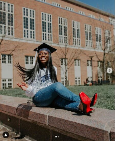16 Trendy Hairstyles To Wear With Your Graduation Cap