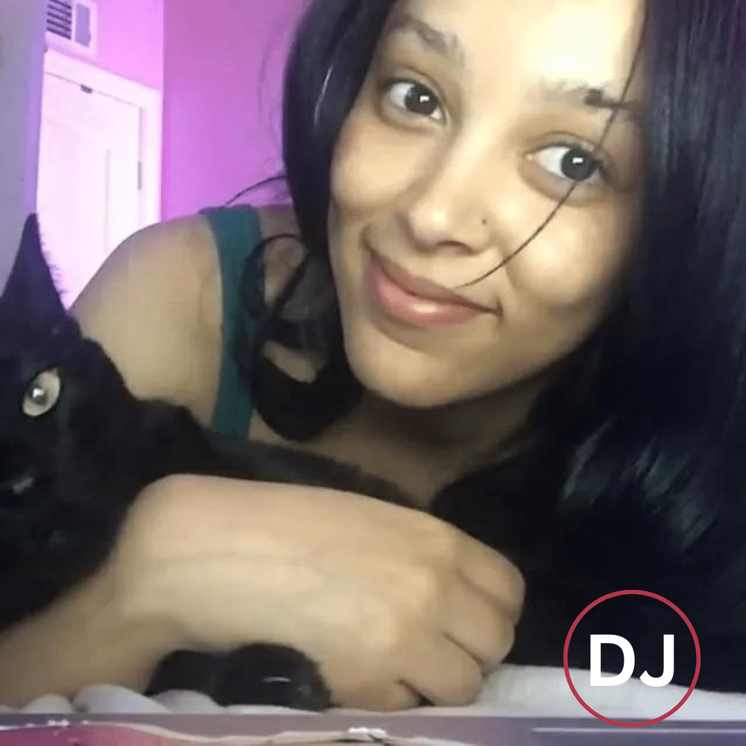 Doja Cat's Without Makeup Look Is Goals: Her No-Makeup Photos