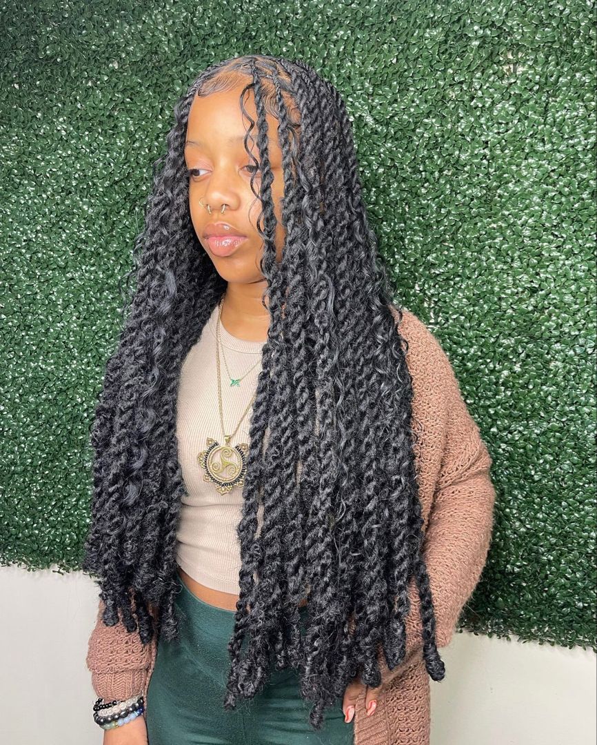 Island Twists Hairstyle: The Perfect Summer Hairstyle