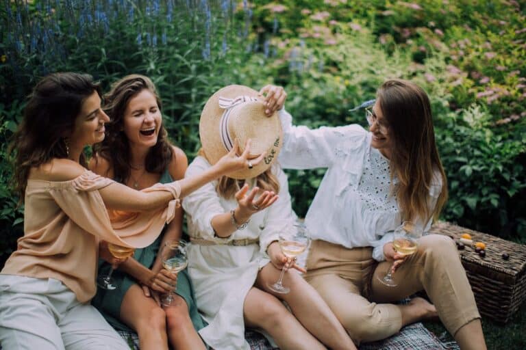 50 Inspirational Friendship Quotes to Share with Your Besties
