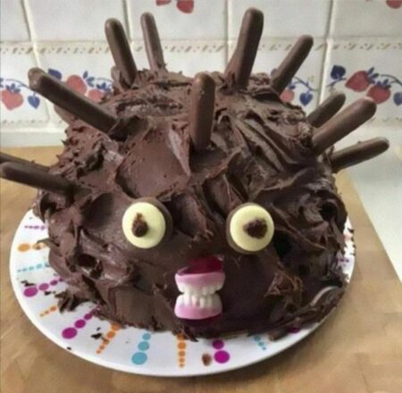30 Hilarious Hedgehog Cake Fails That'll Make You Smile