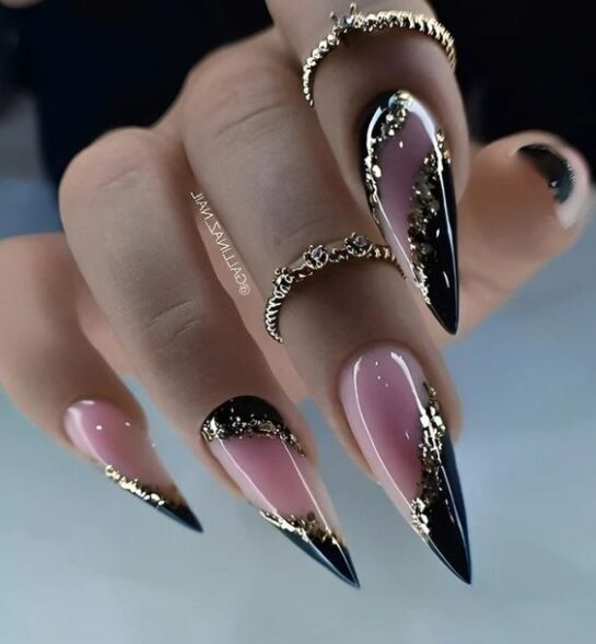 15 Classy and Cute Short Stiletto Nails