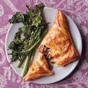 "Comfort Food in a Flash: 22 Easy Recipes to Warm Your Soul"