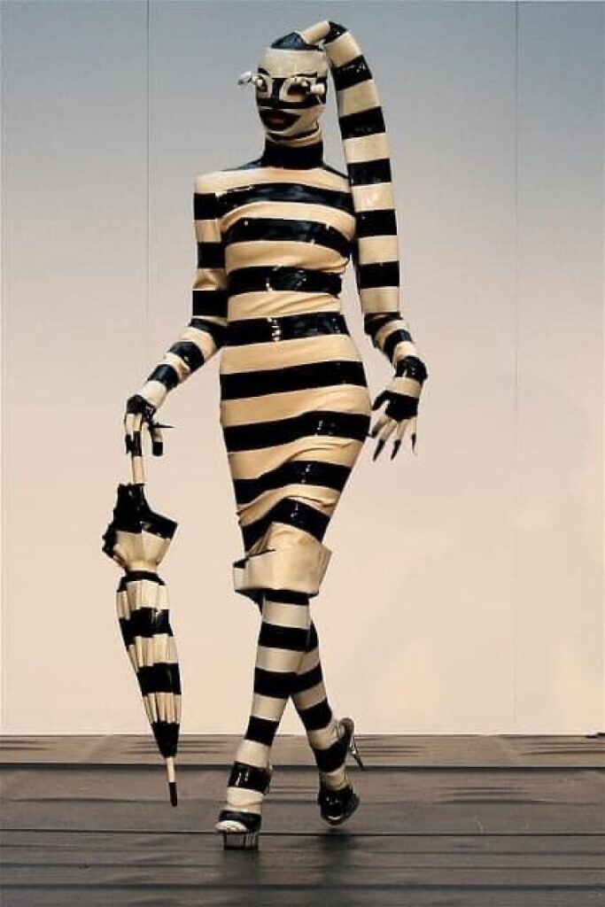 The Ultimate Fashion Fails: 30 Outfits That Defy Explanation!