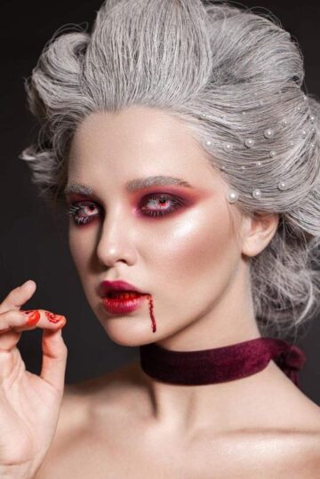 20 Vampire Makeup Ideas For Your Bewitching Look