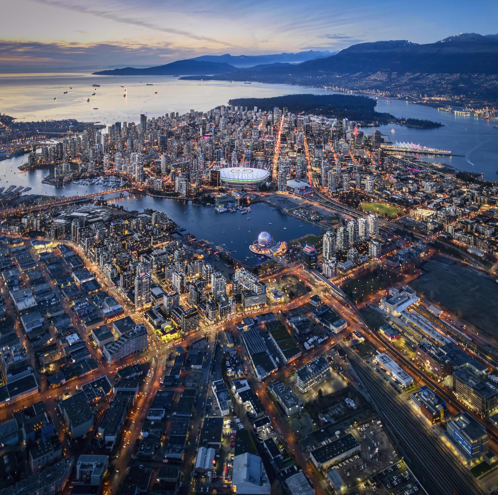 What are the most popular cities to visit in the USA and Canada?