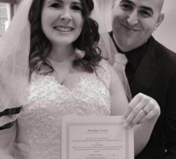 How To Handle Dad's Disapproval Of Daughter's Hair Highlights