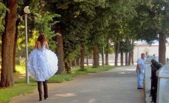 How To Make Wedding Photos That Will Make You Feel Bad For The Bride