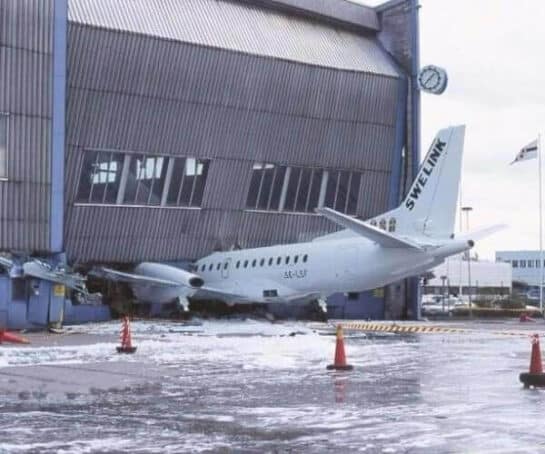 How to Make Airport Moments That Will Leave You Howling for More