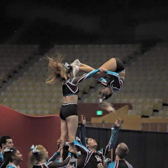 How to Capture the Perfect Cheerleader Photo at the Right Moment