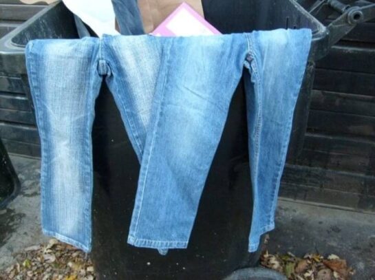 How to Identify Age-Related Fashion Trends