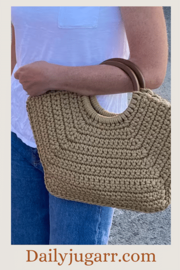 10 Stylish Handmade Crochet Bag with Wooden Handles